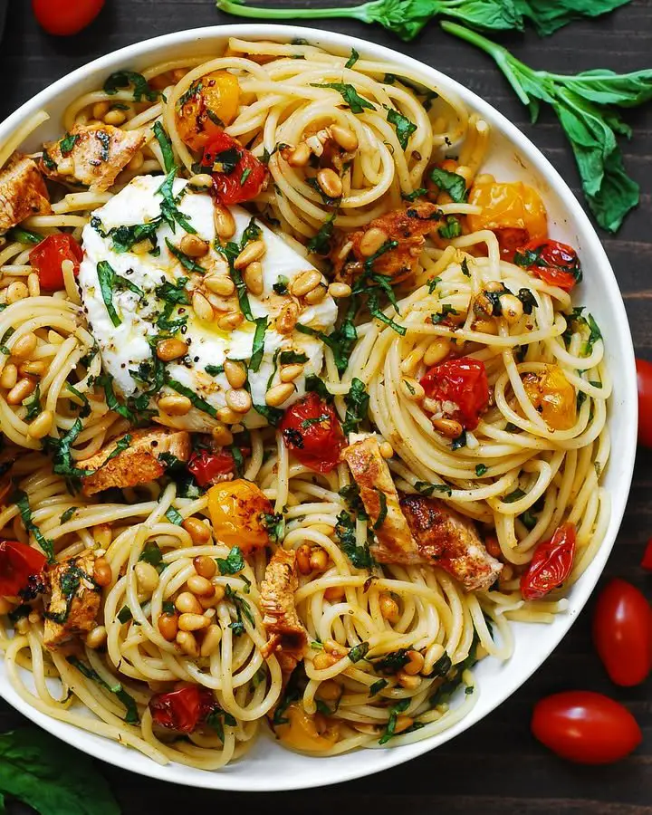 Chicken Spaghetti with Burrata and Lemon Butter Garlic Sauce Recipe ...