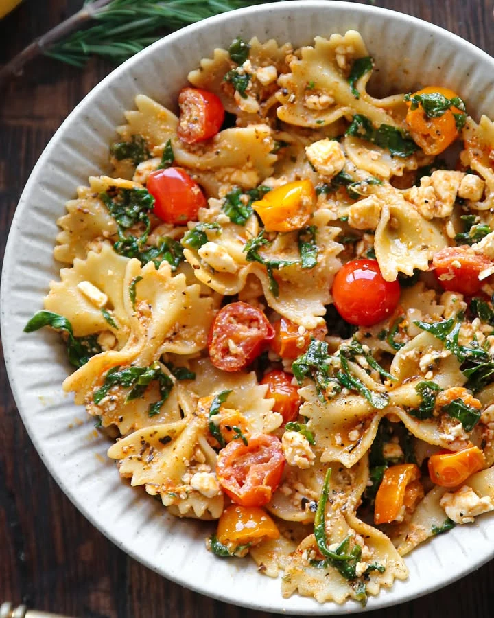 Mediterranean Pasta with Feta Cheese and Spinach Recipe – receipster