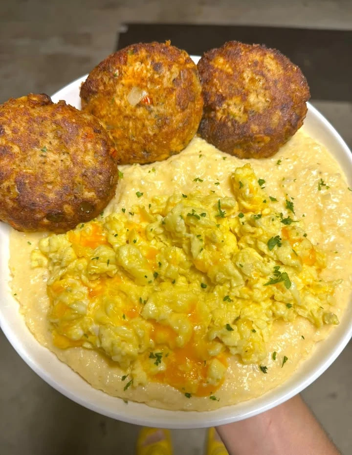 Salmon Patties, Cheesy Eggs and Cheesy Grits Recipe – receipster
